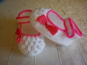 25 Modelos Fáceis de Sapatinhos de Crochê para Bebê